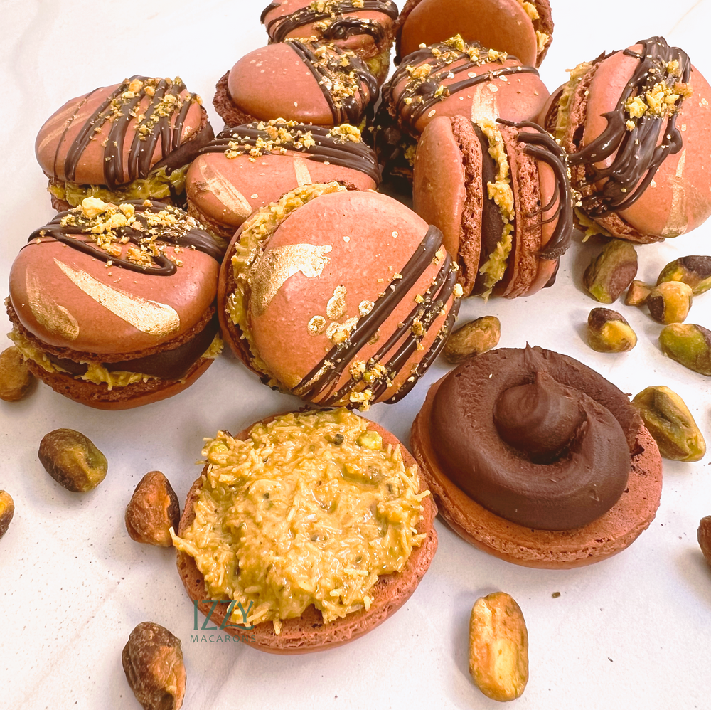 Dubai Chocolate Macarons – Izzy Macarons